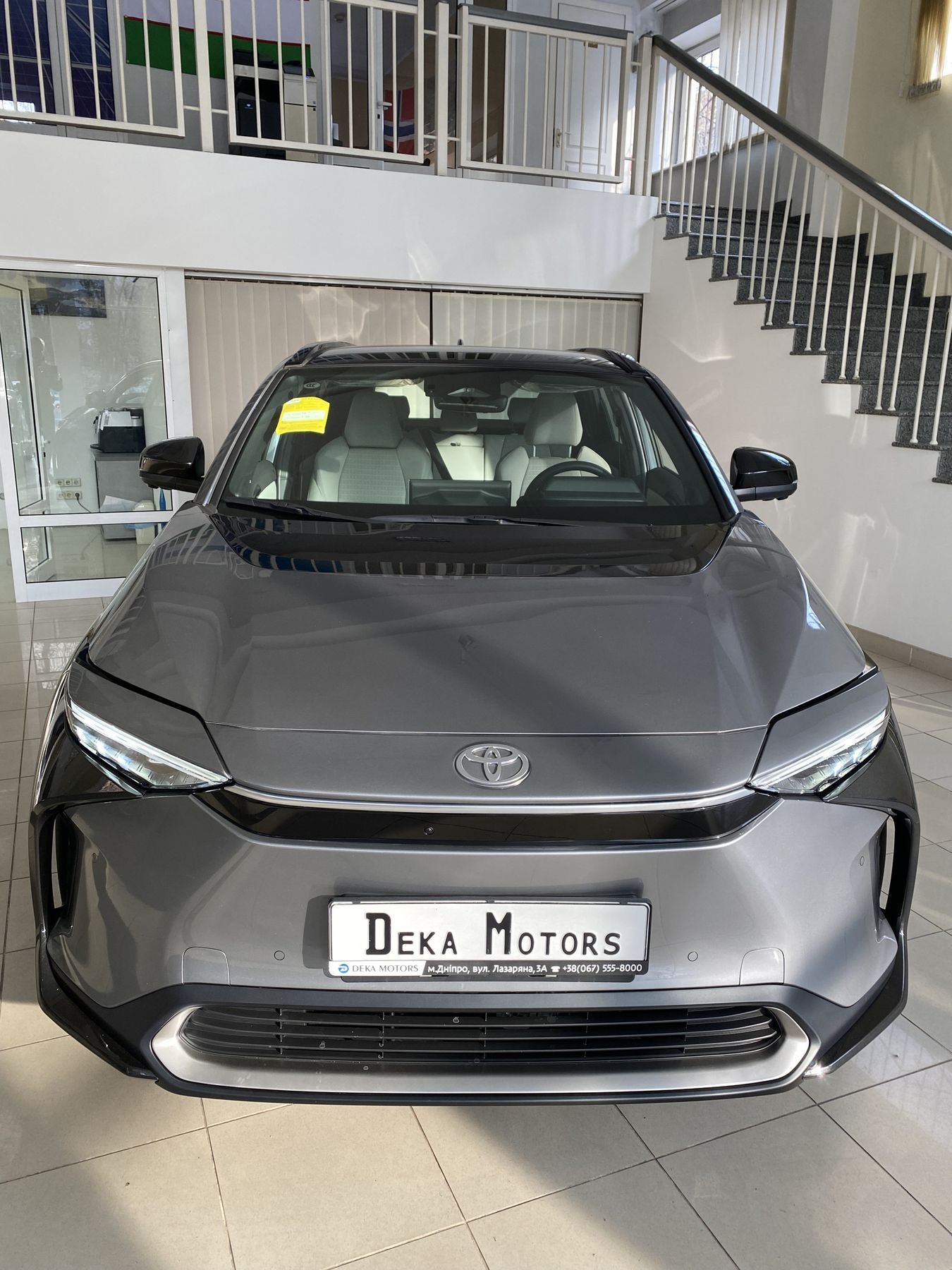 Купити Toyota bZ4X Ultra 2023 | 500km | Сірий nayavnist-toyota-bz4x ...
